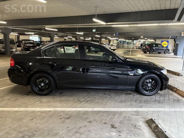 Black BMW 320 2007 in Riga, with an engine capacity of 2.00 L and mileage of 240 thousand km for 8990 €, photo 7 on AUTOMOTO.COM.LV