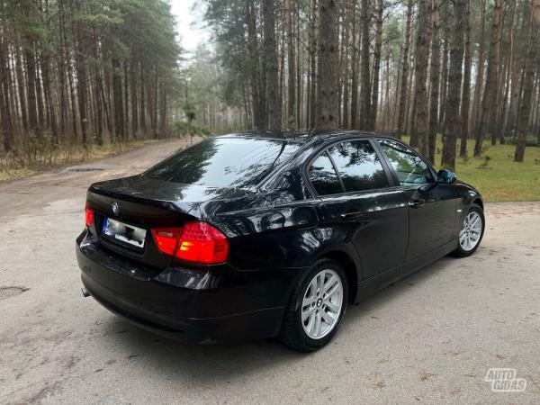 Melns BMW 320 2007 Viļņa, ar dzinēja tilpumu 2.00 L un nobraukumu 249 tūkst. km par 3149 €, foto 4 vietnē AUTOMOTO.COM.LV