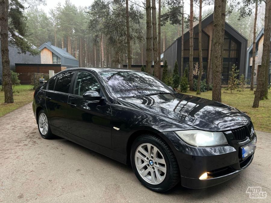 Black BMW 320 2007 in Vilnius, with an engine capacity of 2.00 L and mileage of 249 thousand km for 3149 €, photo 7 on AUTOMOTO.COM.LV