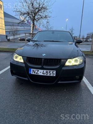 Black BMW 320 2007 in Riga, with an engine capacity of 2.00 L and mileage of 480 thousand km for 5000 €, photo 6 on AUTOMOTO.COM.LV