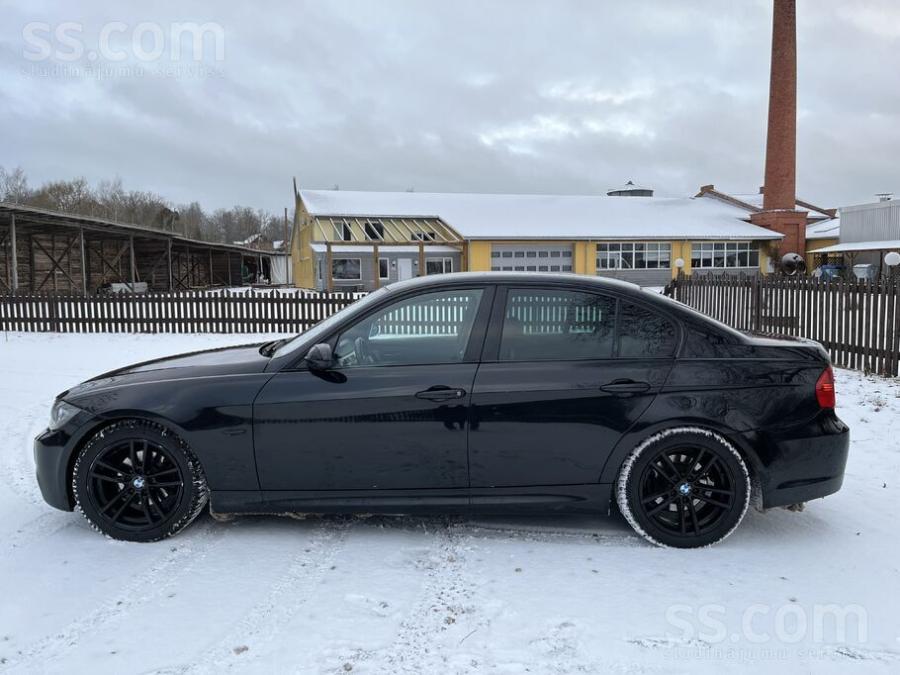 Melns BMW 320 2007 Valmiera, ar dzinēja tilpumu 2.00 L un nobraukumu 380 tūkst. km par 3990 €, foto 2 vietnē AUTOMOTO.COM.LV