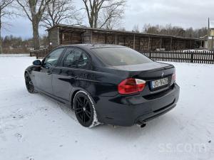 Melns BMW 320 2007 Valmiera, ar dzinēja tilpumu 2.00 L un nobraukumu 380 tūkst. km par 3990 €, foto 3 vietnē AUTOMOTO.COM.LV