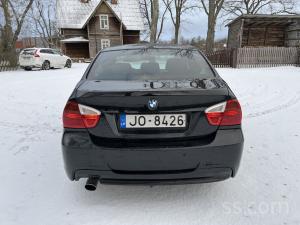 Melns BMW 320 2007 Valmiera, ar dzinēja tilpumu 2.00 L un nobraukumu 380 tūkst. km par 3990 €, foto 4 vietnē AUTOMOTO.COM.LV