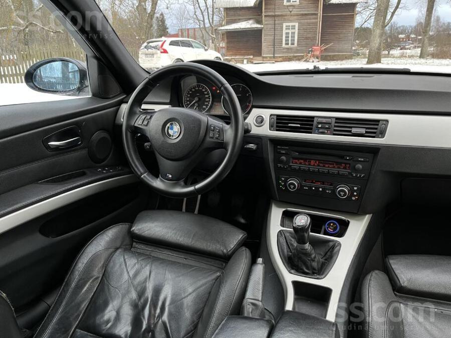 Melns BMW 320 2007 Valmiera, ar dzinēja tilpumu 2.00 L un nobraukumu 380 tūkst. km par 3990 €, foto 11 vietnē AUTOMOTO.COM.LV