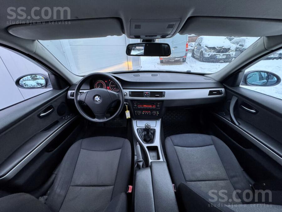 Black BMW 320 2007 in Riga, with an engine capacity of 2.00 L and mileage of 346 thousand km for 2900 €, photo 6 on AUTOMOTO.COM.LV