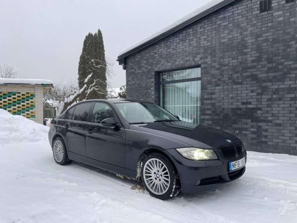 Black BMW 320 2007 in Vilnius, with an engine capacity of 2.00 L and mileage of 346 thousand km for 4400 €, photo 3 on AUTOMOTO.COM.LV