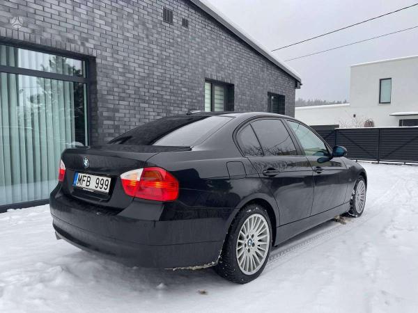 Black BMW 320 2007 in Vilnius, with an engine capacity of 2.00 L and mileage of 346 thousand km for 4400 €, photo 5 on AUTOMOTO.COM.LV