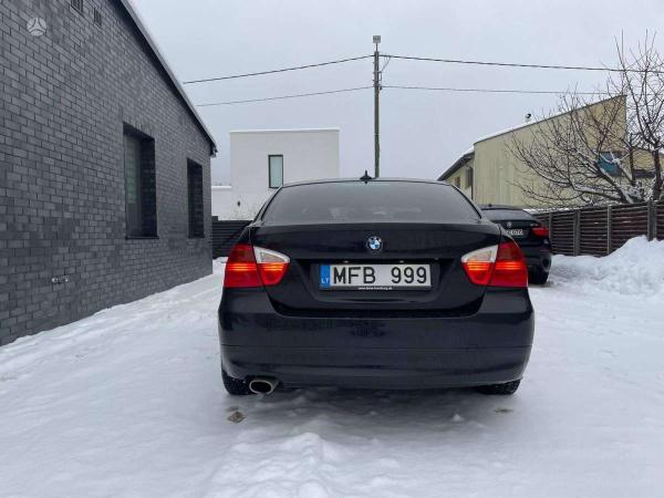 Black BMW 320 2007 in Vilnius, with an engine capacity of 2.00 L and mileage of 346 thousand km for 4400 €, photo 6 on AUTOMOTO.COM.LV