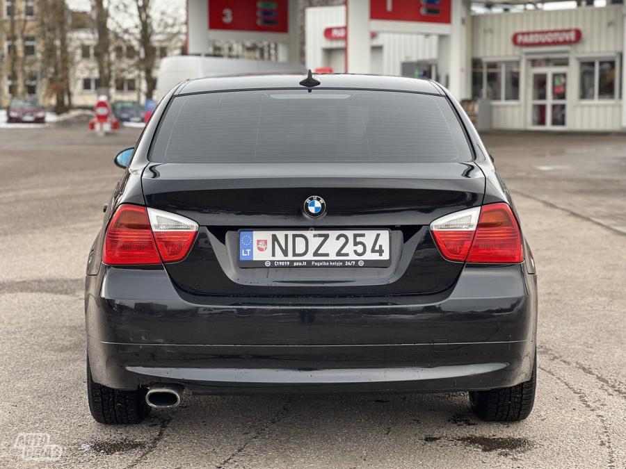 Melns BMW 320 2007 Kaišiadorys, ar dzinēja tilpumu 2.00 L un nobraukumu 340 tūkst. km par 2300 €, foto 9 vietnē AUTOMOTO.COM.LV