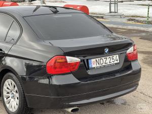Melns BMW 320 2007 Kaišiadorys, ar dzinēja tilpumu 2.00 L un nobraukumu 340 tūkst. km par 2300 €, foto 10 vietnē AUTOMOTO.COM.LV