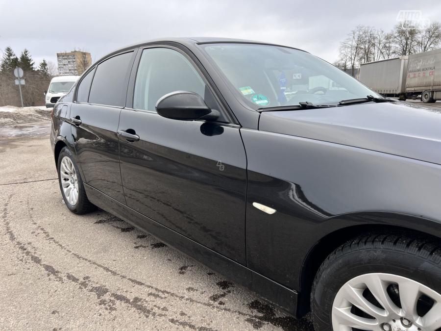 Melns BMW 320 2007 Kaišiadorys, ar dzinēja tilpumu 2.00 L un nobraukumu 340 tūkst. km par 2300 €, foto 11 vietnē AUTOMOTO.COM.LV