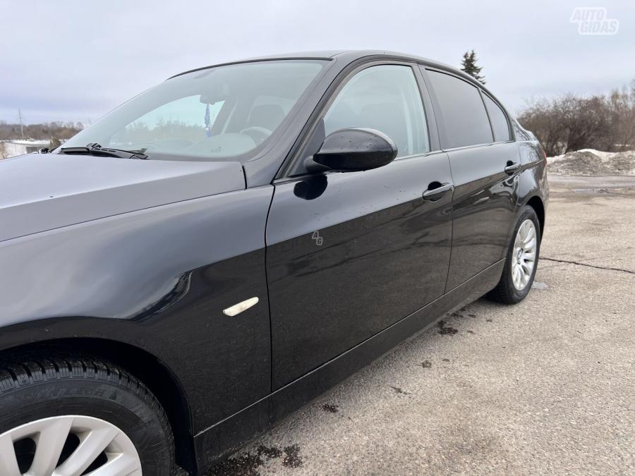 Melns BMW 320 2007 Kaišiadorys, ar dzinēja tilpumu 2.00 L un nobraukumu 340 tūkst. km par 2300 €, foto 12 vietnē AUTOMOTO.COM.LV