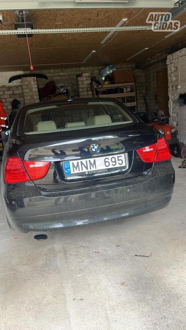 Melns BMW 320 2007 Marijampole, ar dzinēja tilpumu 2.00 L un nobraukumu 300 tūkst. km par 5400 €, foto 4 vietnē AUTOMOTO.COM.LV
