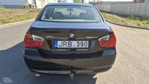 Black BMW 320 2007 in Jonava, with an engine capacity of 2.00 L and mileage of 289 thousand km for 3500 €, photo 6 on AUTOMOTO.COM.LV