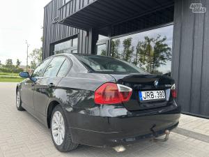 Black BMW 320 2007 in Kaunas, with an engine capacity of 2.00 L and mileage of 280 thousand km for 2850 €, photo 9 on AUTOMOTO.COM.LV