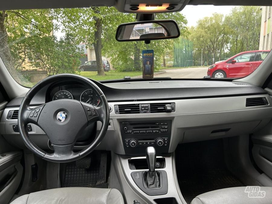 Black BMW 320 2007 in Kaunas, with an engine capacity of 2.00 L and mileage of 280 thousand km for 2850 €, photo 10 on AUTOMOTO.COM.LV