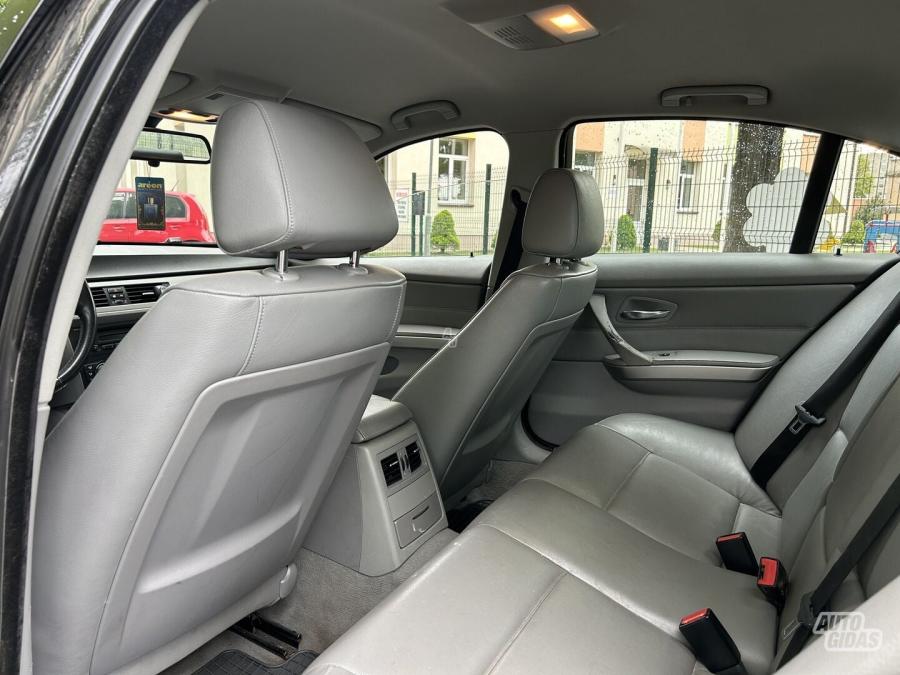 Black BMW 320 2007 in Kaunas, with an engine capacity of 2.00 L and mileage of 280 thousand km for 2850 €, photo 11 on AUTOMOTO.COM.LV