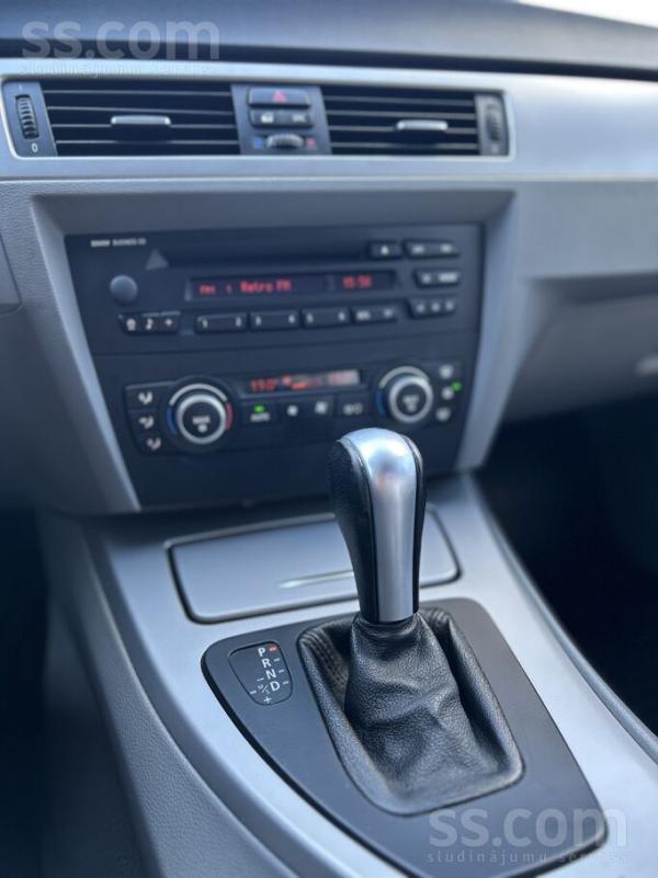 Melns BMW 320 2007 Daugavpils, ar dzinēja tilpumu 2.00 L un nobraukumu 335 tūkst. km par 4700 €, foto 10 vietnē AUTOMOTO.COM.LV