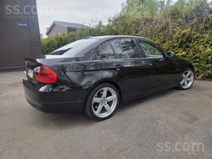Melns BMW 320 2007 Rīga, ar dzinēja tilpumu 2.00 L un nobraukumu 0 tūkst. km par 4500 €, foto 4 vietnē AUTOMOTO.COM.LV