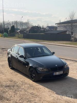 Black BMW 320 2007 in Ludza, with an engine capacity of 2.00 L and mileage of 330 thousand km for 4700 €, photo 4 on AUTOMOTO.COM.LV