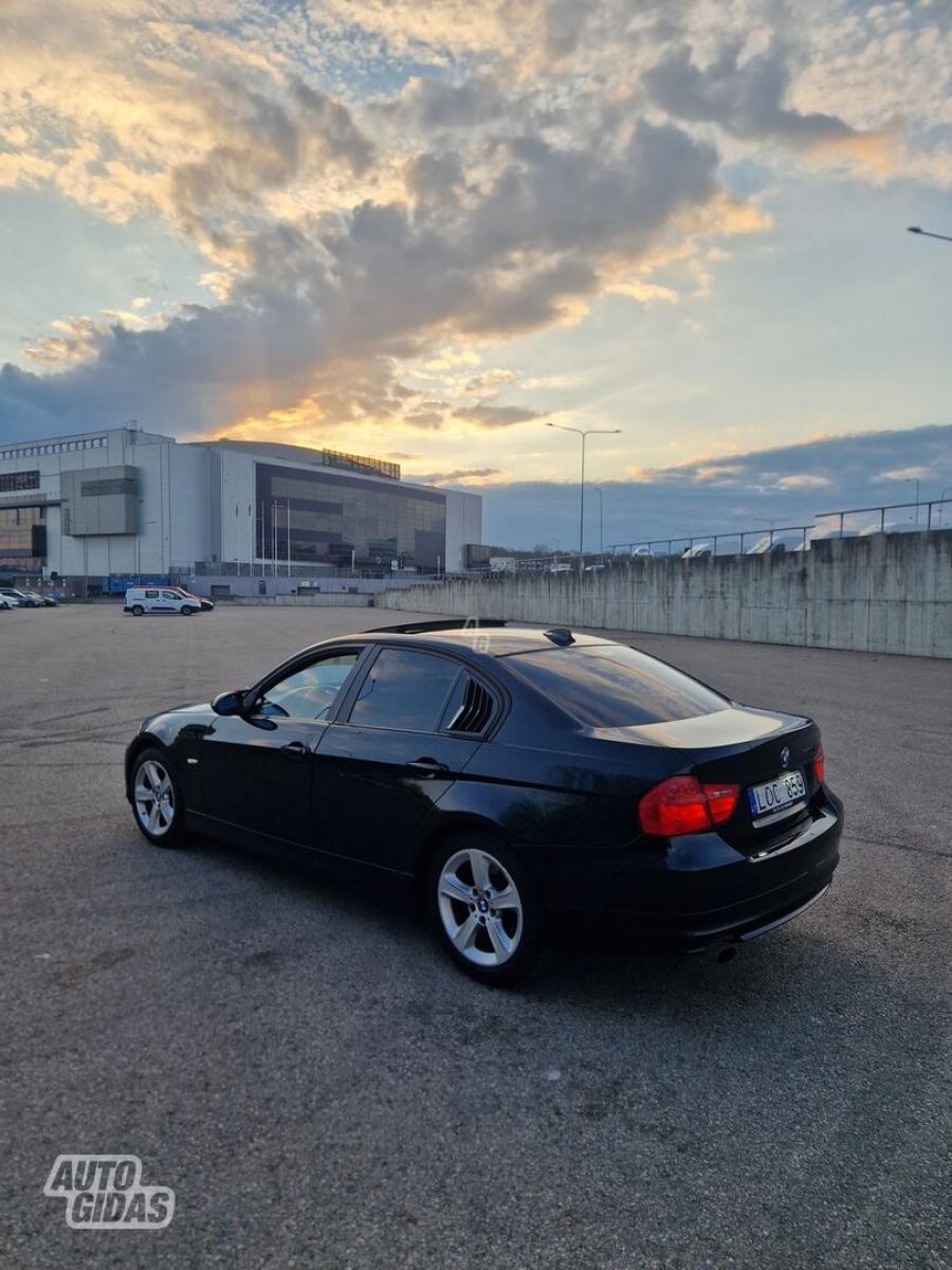 Melns BMW 320 2007 Viļņa, ar dzinēja tilpumu 2.00 L un nobraukumu 420 tūkst. km par 3350 €, foto 13 vietnē AUTOMOTO.COM.LV