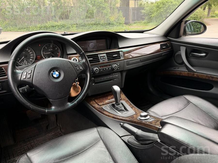 Black BMW 320 2007 in Riga, with an engine capacity of 2.00 L and mileage of 426 thousand km for 4400 €, photo 5 on AUTOMOTO.COM.LV