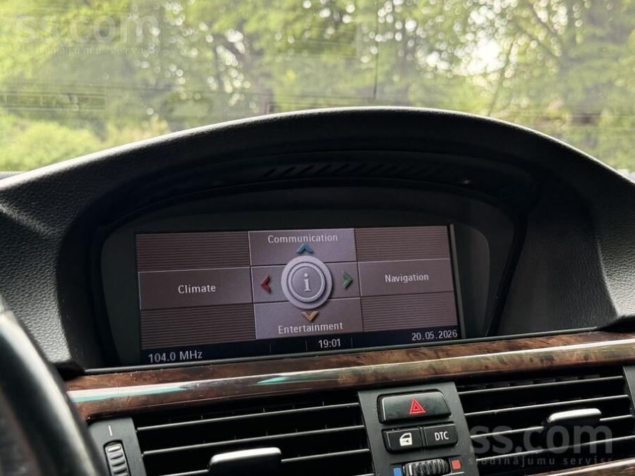 Black BMW 320 2007 in Riga, with an engine capacity of 2.00 L and mileage of 426 thousand km for 4400 €, photo 6 on AUTOMOTO.COM.LV