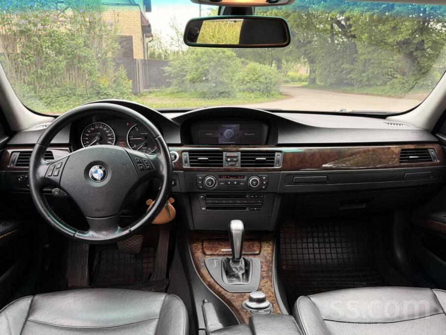 Black BMW 320 2007 in Riga, with an engine capacity of 2.00 L and mileage of 426 thousand km for 4400 €, photo 7 on AUTOMOTO.COM.LV