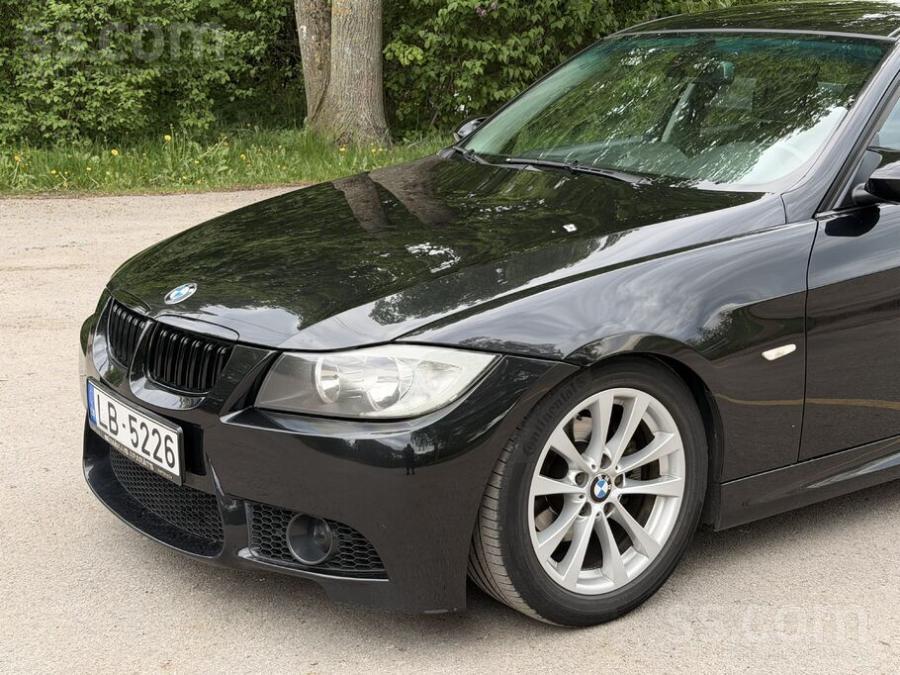 Black BMW 320 2007 in Riga, with an engine capacity of 2.00 L and mileage of 426 thousand km for 4400 €, photo 9 on AUTOMOTO.COM.LV
