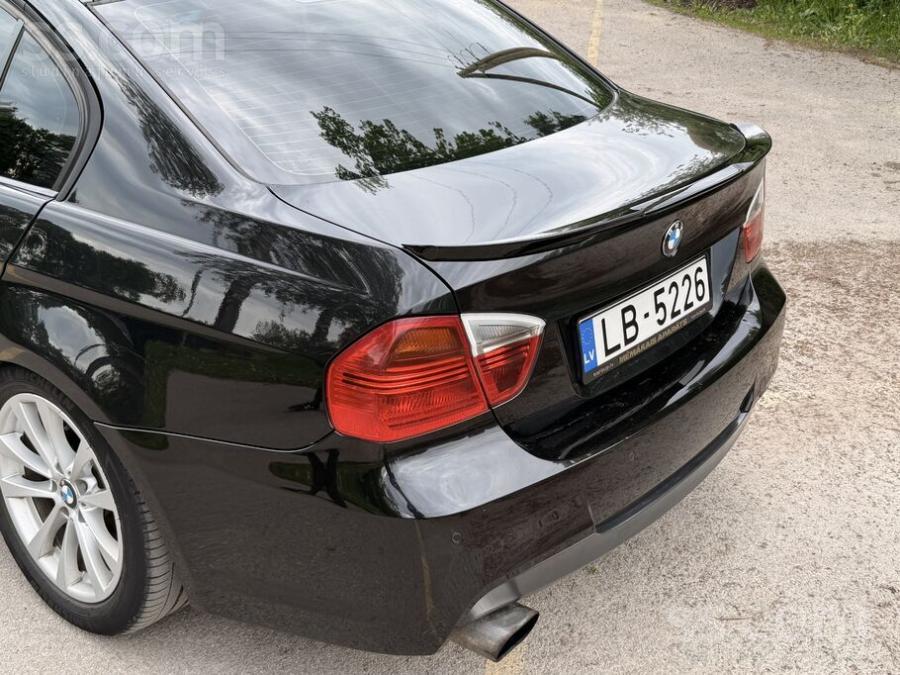 Black BMW 320 2007 in Riga, with an engine capacity of 2.00 L and mileage of 426 thousand km for 4400 €, photo 11 on AUTOMOTO.COM.LV