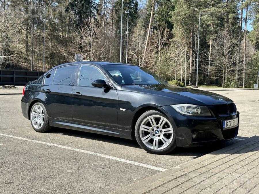 Black BMW 320 2007 in Ogre, with an engine capacity of 2.00 L and mileage of 305 thousand km for 3000 €, photo 1 on AUTOMOTO.COM.LV