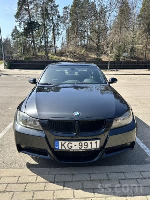 Black BMW 320 2007 in Ogre, with an engine capacity of 2.00 L and mileage of 305 thousand km for 3000 €, photo 4 on AUTOMOTO.COM.LV