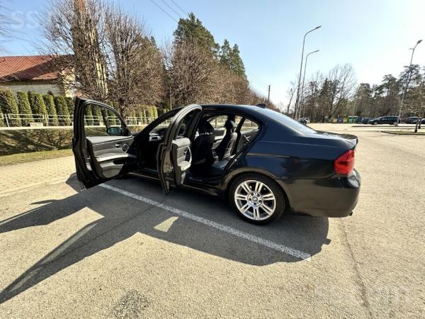 Black BMW 320 2007 in Ogre, with an engine capacity of 2.00 L and mileage of 305 thousand km for 3000 €, photo 6 on AUTOMOTO.COM.LV