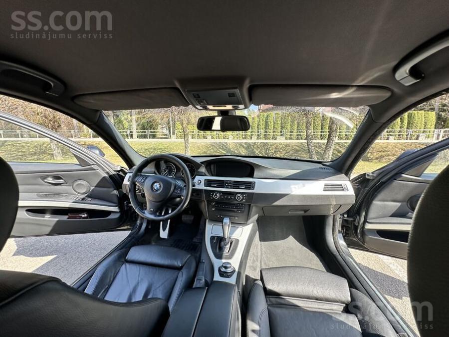 Black BMW 320 2007 in Ogre, with an engine capacity of 2.00 L and mileage of 305 thousand km for 3000 €, photo 9 on AUTOMOTO.COM.LV