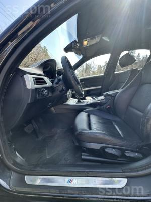 Black BMW 320 2007 in Ogre, with an engine capacity of 2.00 L and mileage of 305 thousand km for 3000 €, photo 10 on AUTOMOTO.COM.LV
