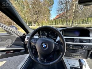 Black BMW 320 2007 in Ogre, with an engine capacity of 2.00 L and mileage of 305 thousand km for 3000 €, photo 12 on AUTOMOTO.COM.LV