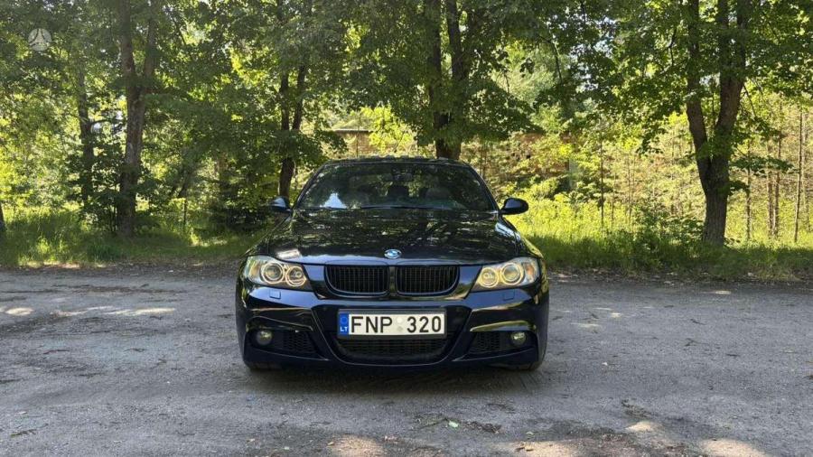Black BMW 320 2007 in Vilnius, with an engine capacity of 2.00 L and mileage of 275 thousand km for 4800 €, photo 4 on AUTOMOTO.COM.LV