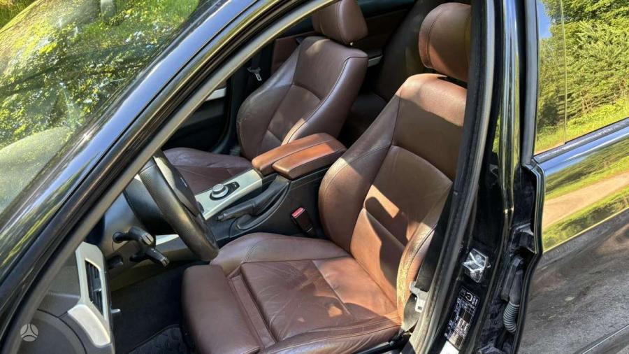 Black BMW 320 2007 in Vilnius, with an engine capacity of 2.00 L and mileage of 275 thousand km for 4800 €, photo 14 on AUTOMOTO.COM.LV