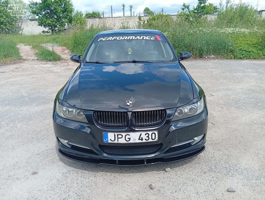 Black BMW 320 2007 in Kaisiadorys, with an engine capacity of 2.00 L and mileage of 498 thousand km for 3900 €, photo 4 on AUTOMOTO.COM.LV