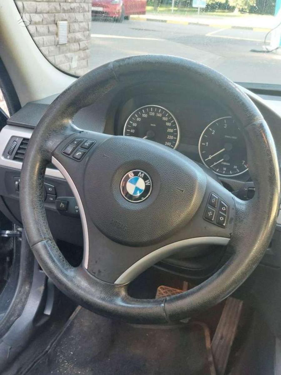 Melns BMW 320 2007 Viļņa, ar dzinēja tilpumu 2.00 L un nobraukumu 182 tūkst. km par 1000 €, foto 9 vietnē AUTOMOTO.COM.LV