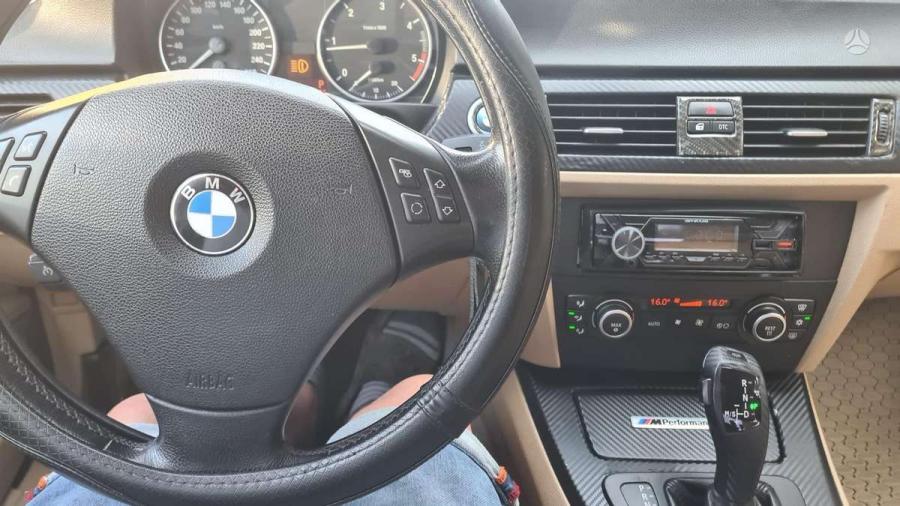 Black BMW 320 2007 in Siauliai, with an engine capacity of 2.00 L and mileage of 253 thousand km for 2400 €, photo 11 on AUTOMOTO.COM.LV