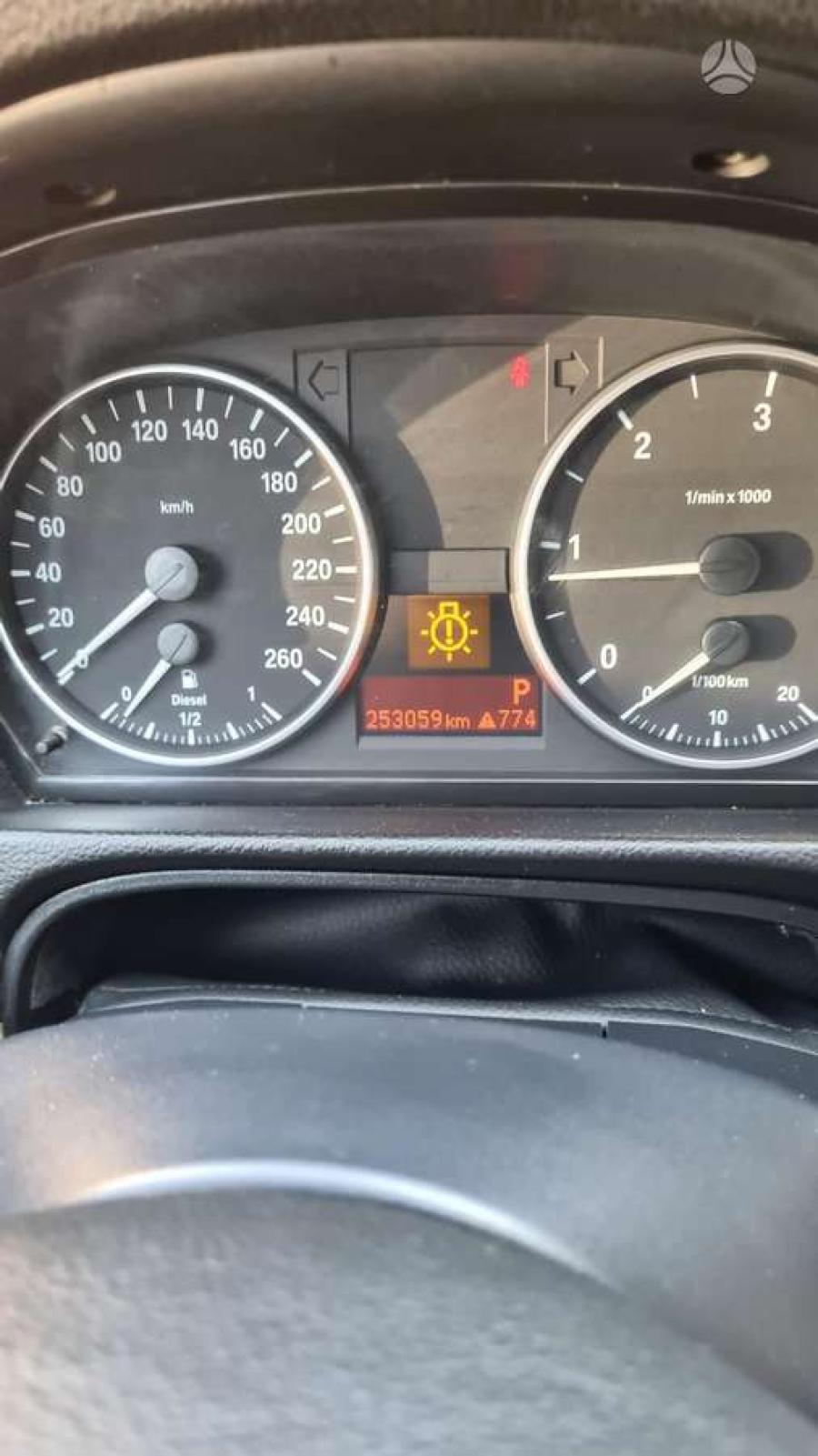 Black BMW 320 2007 in Siauliai, with an engine capacity of 2.00 L and mileage of 253 thousand km for 2400 €, photo 16 on AUTOMOTO.COM.LV