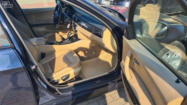 Melns BMW 320 2007 Šauļi, ar dzinēja tilpumu 2.00 L un nobraukumu 253 tūkst. km par 2400 €, foto 8 vietnē AUTOMOTO.COM.LV