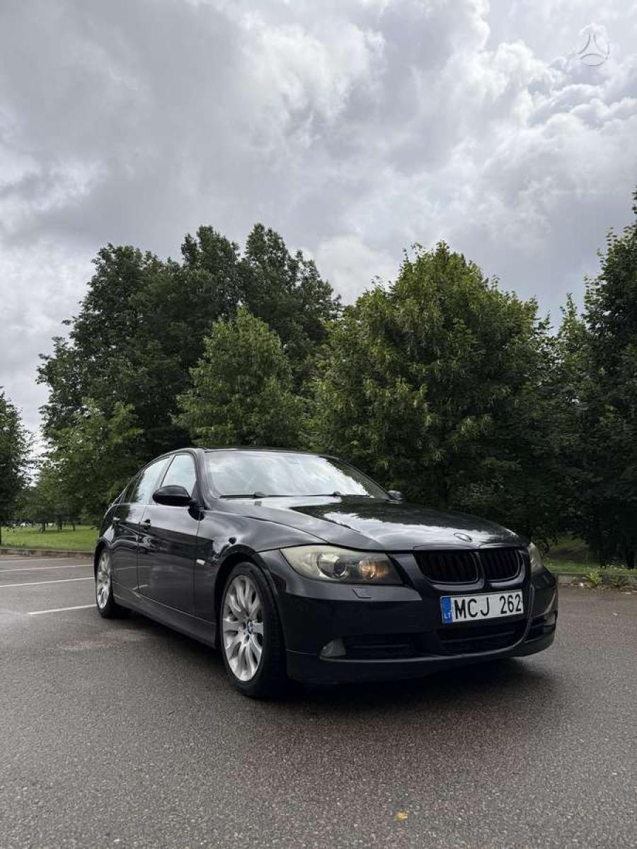 Black BMW 320 2007 in Kaunas, with an engine capacity of 2.00 L and mileage of 318 thousand km for 4000 €, photo 3 on AUTOMOTO.COM.LV