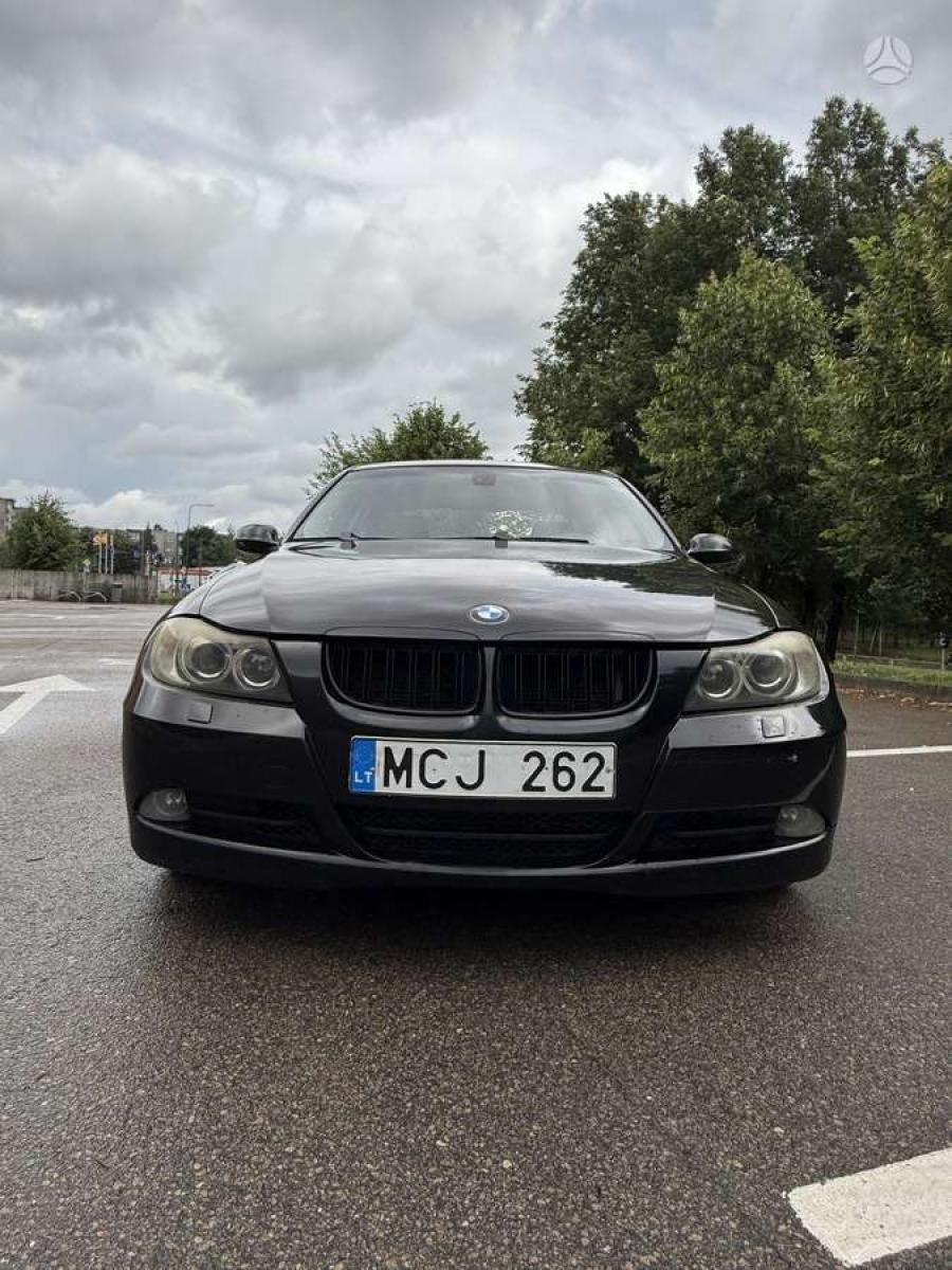 Black BMW 320 2007 in Kaunas, with an engine capacity of 2.00 L and mileage of 318 thousand km for 4000 €, photo 6 on AUTOMOTO.COM.LV