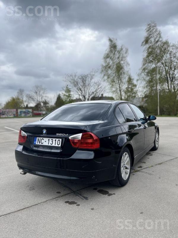 Melns BMW 320 2007 Jelgava, ar dzinēja tilpumu 2.00 L un nobraukumu 419 tūkst. km par 2600 €, foto 4 vietnē AUTOMOTO.COM.LV