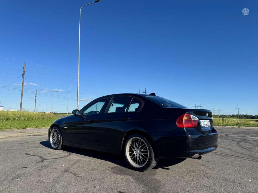 Black BMW 320 2007 in Panevezys, with an engine capacity of 2.00 L and mileage of 516 thousand km for 3499 €, photo 7 on AUTOMOTO.COM.LV
