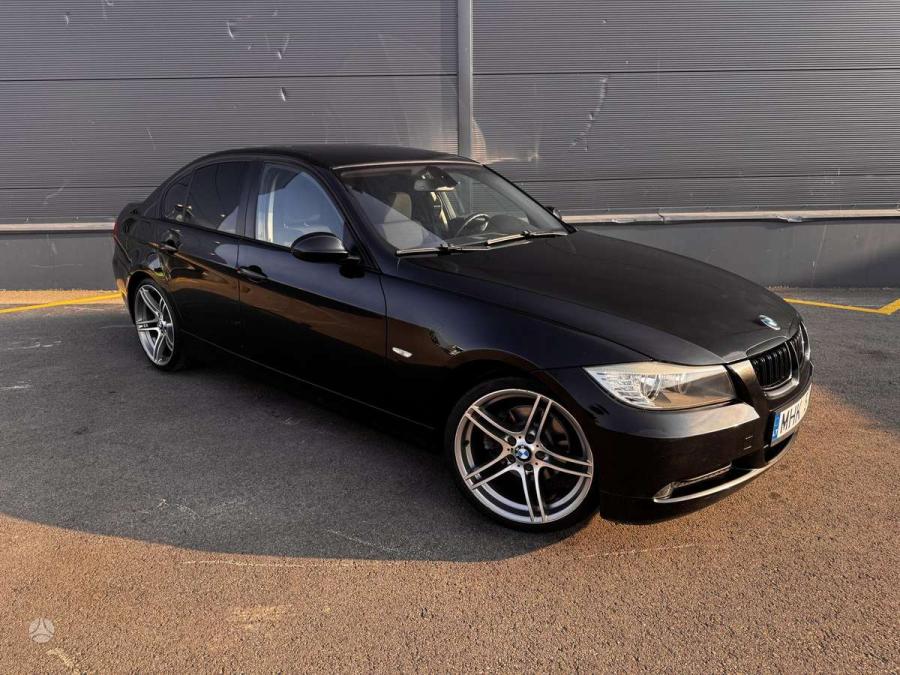 Melns BMW 320 2007 Kauņa, ar dzinēja tilpumu 2.00 L un nobraukumu 340 tūkst. km par 3500 €, foto 1 vietnē AUTOMOTO.COM.LV