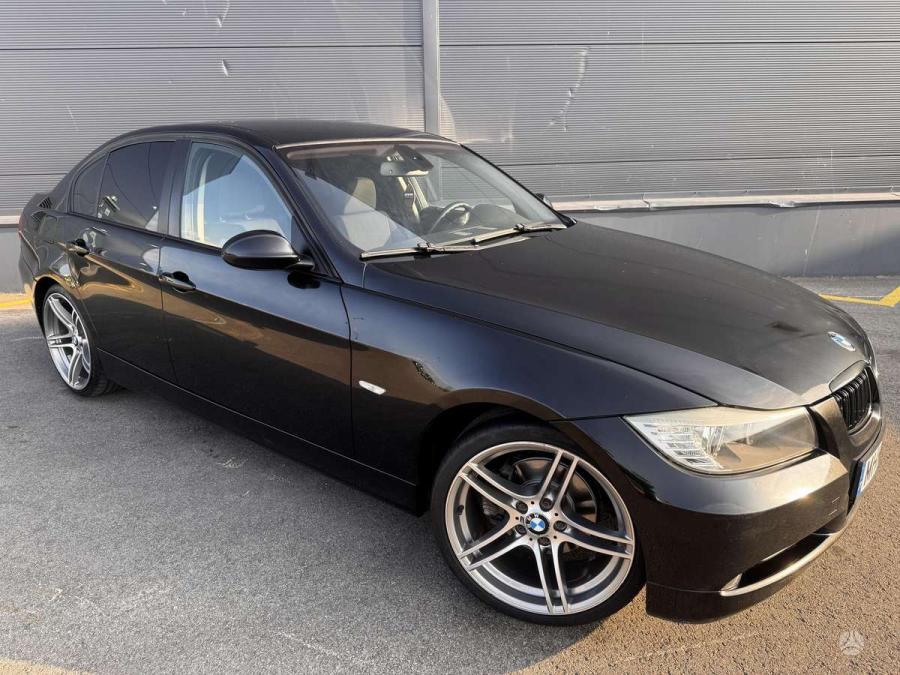 Melns BMW 320 2007 Kauņa, ar dzinēja tilpumu 2.00 L un nobraukumu 340 tūkst. km par 3500 €, foto 3 vietnē AUTOMOTO.COM.LV