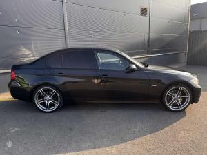 Melns BMW 320 2007 Kauņa, ar dzinēja tilpumu 2.00 L un nobraukumu 340 tūkst. km par 3500 €, foto 4 vietnē AUTOMOTO.COM.LV
